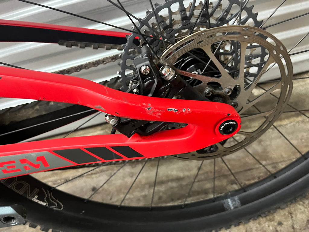 Demo Mayhem 130 Large 5 Star Transmission Matte Hot Tomato – Spot Bikes